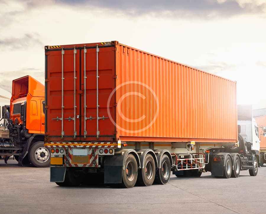 Navigating global trade challenges in logistics – DSG TRUCING INC